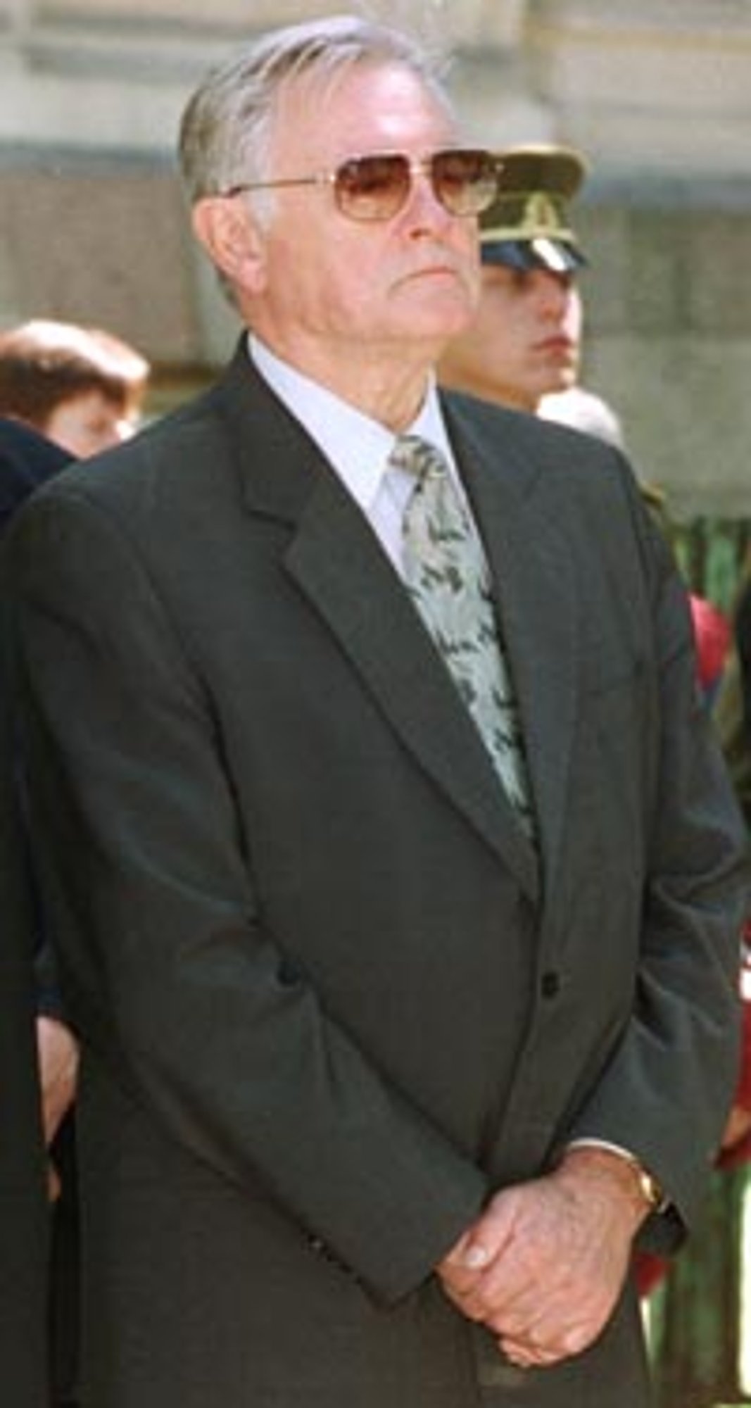 V.Adamkus apdovanotas Garbės legiono ordinu - Delfi