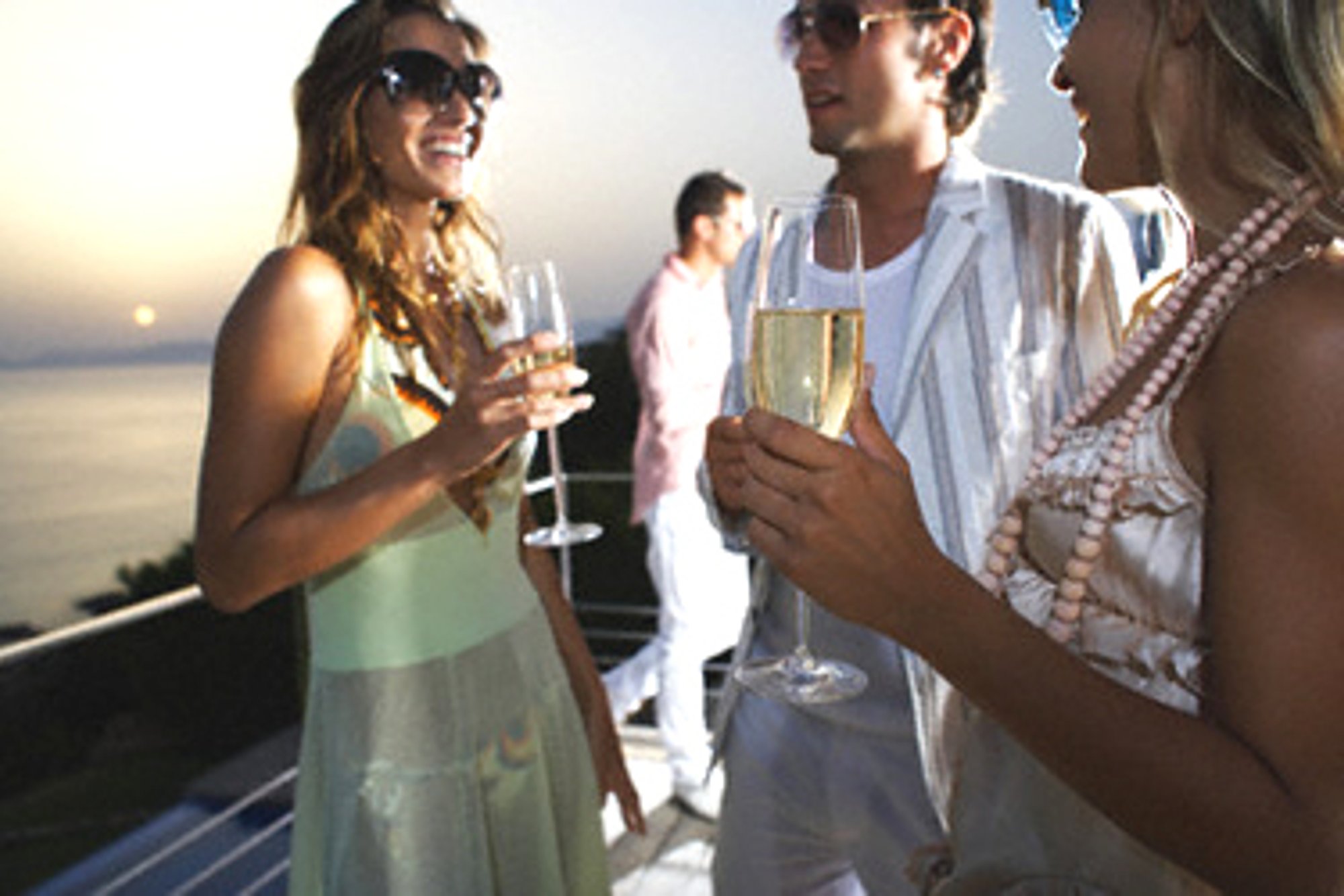 Televizijos gali sulaukti baudų ir už filmų rodymą - Delfi verslas