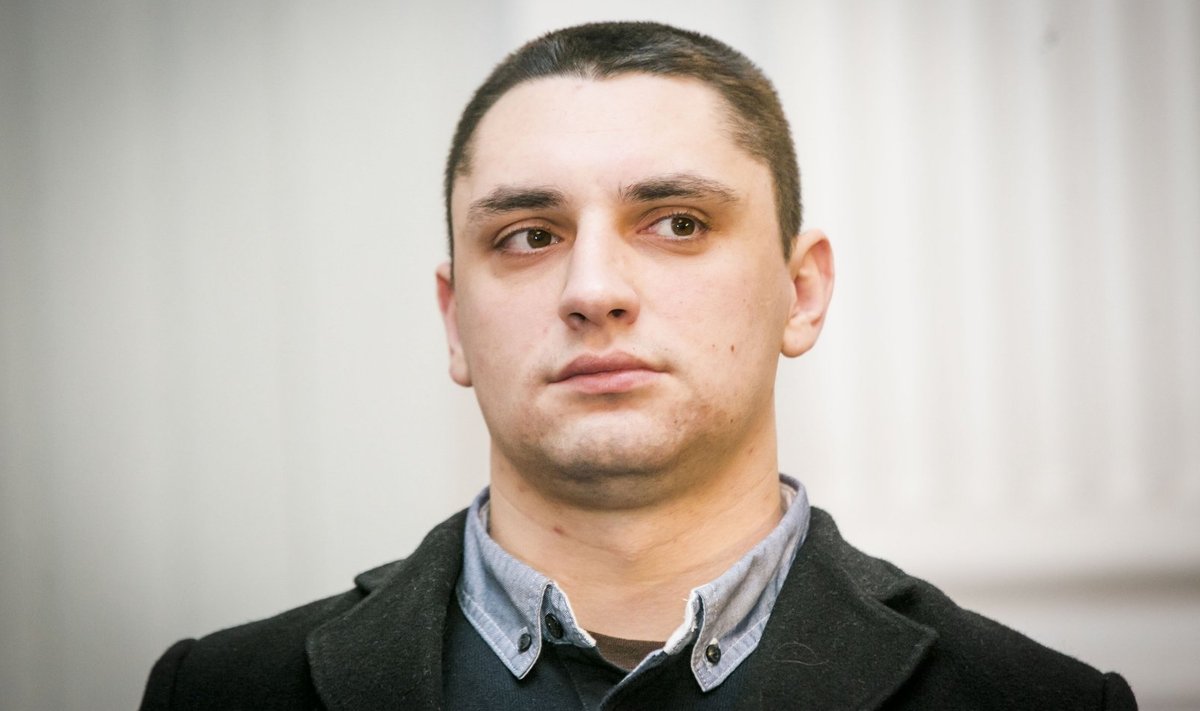 Plėšimu ir neatsargiu gyvybės atėmimu kaltinamas Molotkovas: labai ...