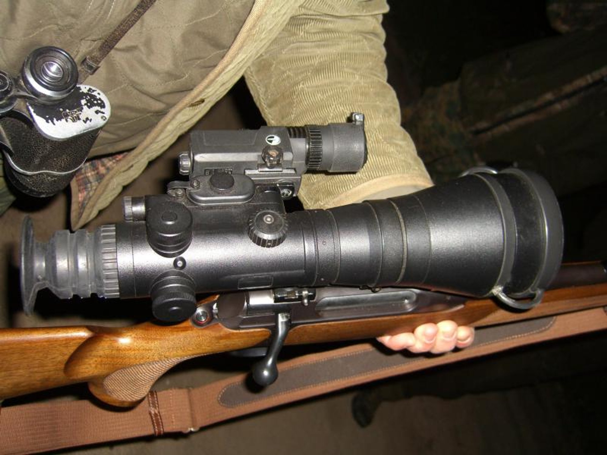 Aplinkosaugininkus nustebino „karinis“ medžiotojo ginklų arsenalas ...