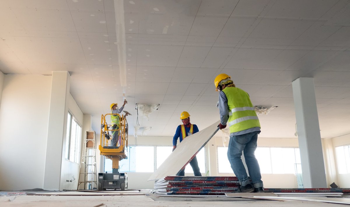 Обанкротилась проработавшая 30 лет строительная компания, увольняет ...