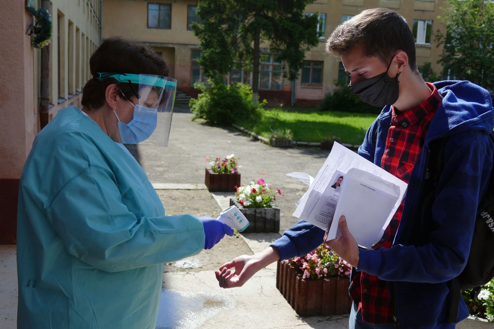 Ukrainoje patvirtinti 856 nauji COVID-19 atvejai, 17 pacientų mirė - Delfi