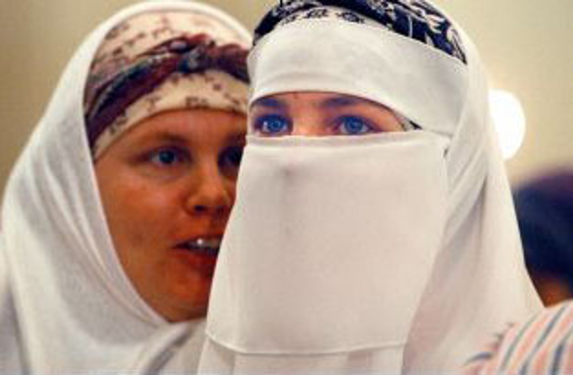 Kuveitas nesuteikė moterims politinių teisių - Delfi