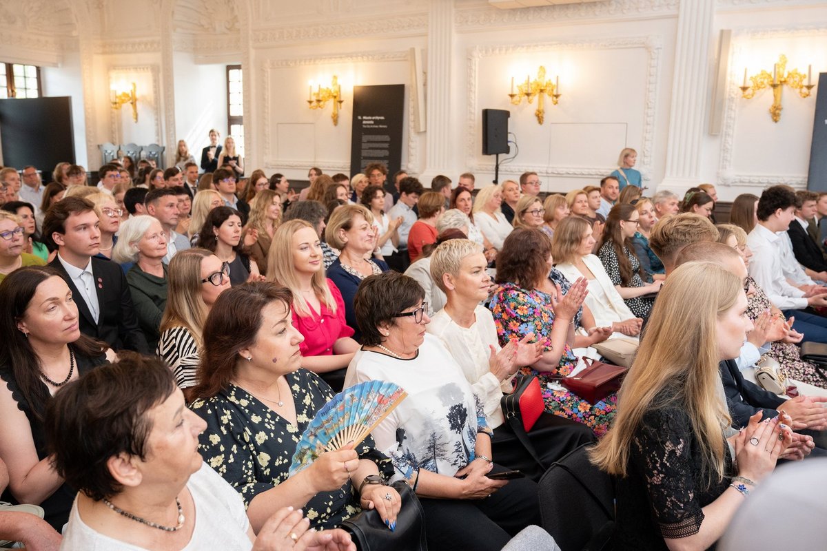 Rekordinis šimtukų skaičius Kaune: geriausiai pasirodę abiturientai ir ...