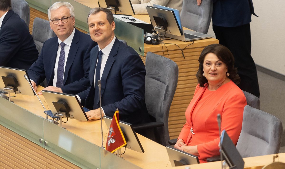 Per Nausėdos metinį pranešimą – užuomina Paluckui - Delfi