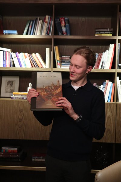 „Janukonis Fondas“ naujam gyvenimui prikėlė albumą „Dingęs Vilnius ...