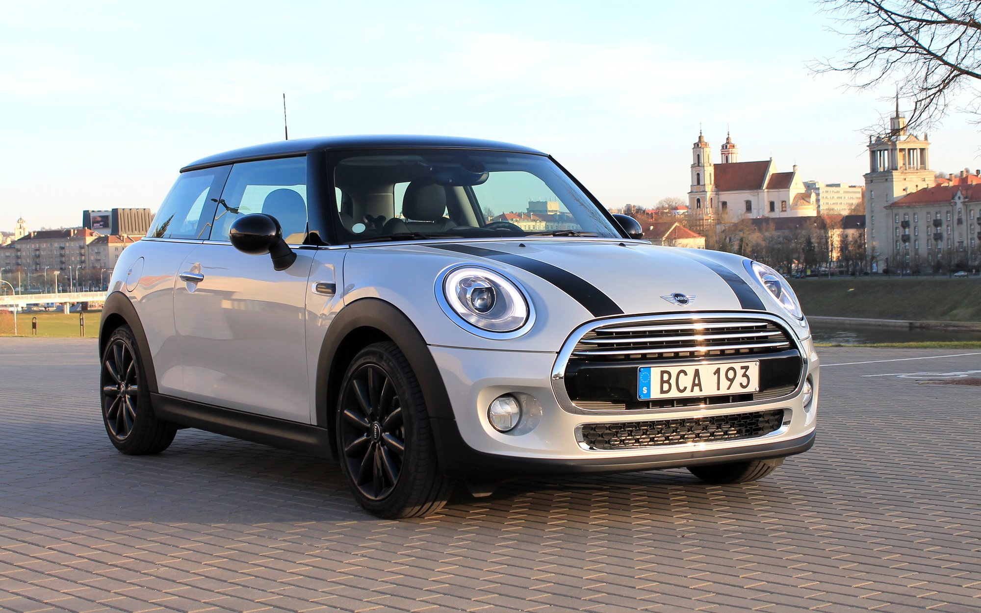 „Mini Cooper“: atominis miniukas - Delfi auto