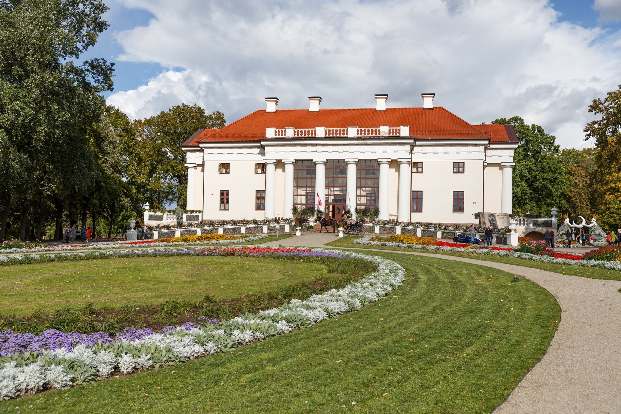Pakruojo dvaras atveria vartus lankytojams - Delfi miestai