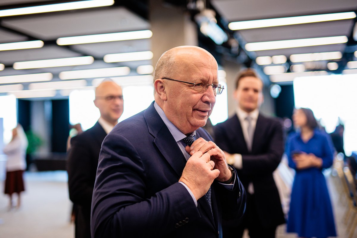 Kubilius apie premjero valdomų įmonių skandalą: gali padėti tik ...