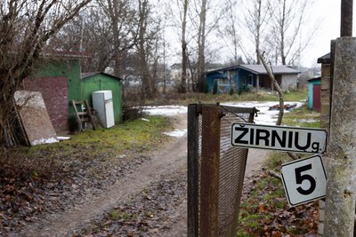 Год спустя после крушения самолета DHL: пилот под подозрением, а жители отстраивают дом - Delfi RU