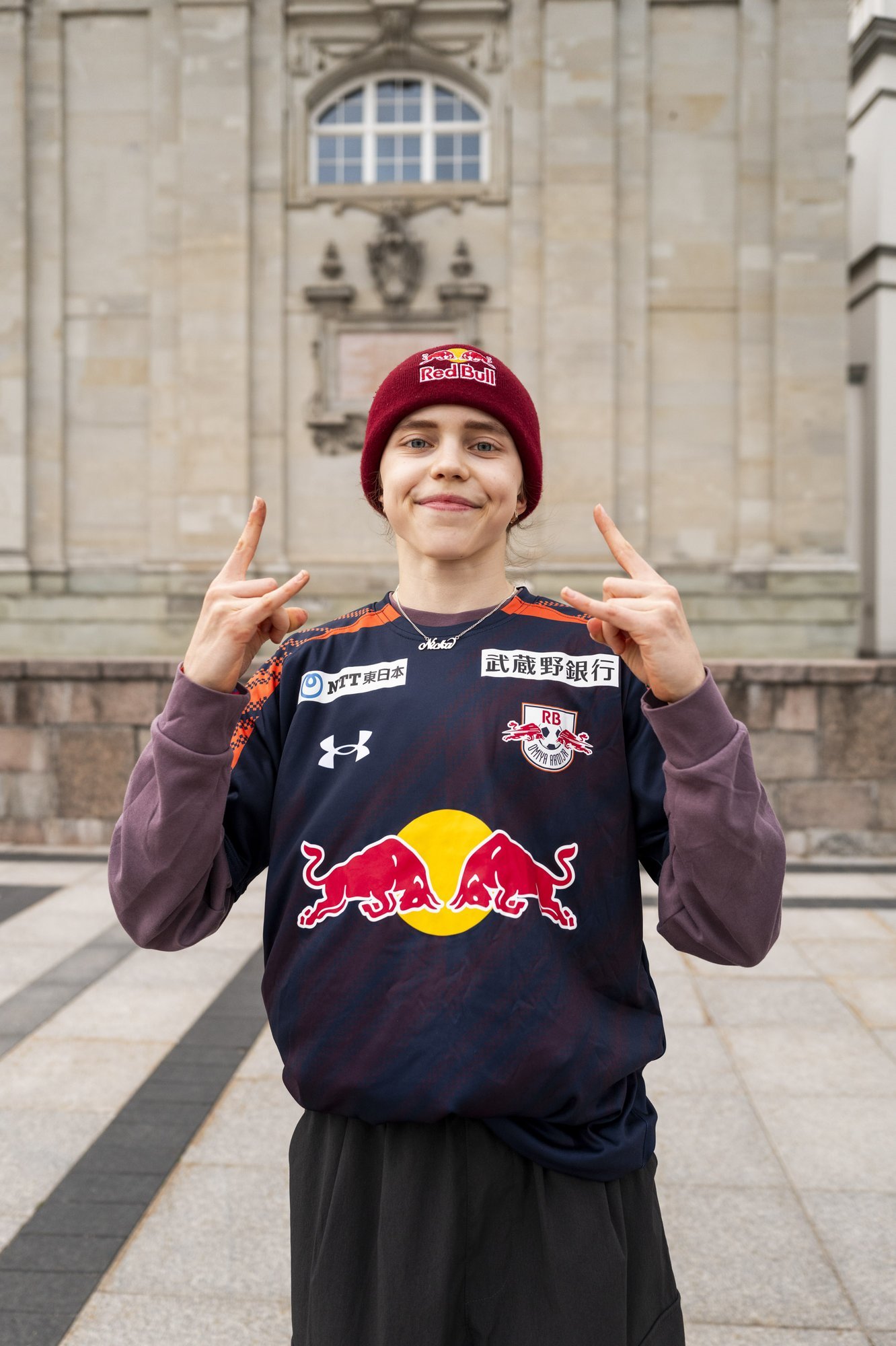 B-Girl Nickai – 18: breiko žvaigždžių sveikinimai ir vardinis kvietimas ...