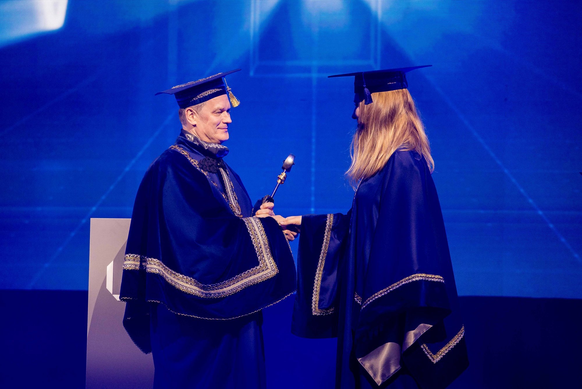 Prisiekė naujas VGTU rektorius - Delfi