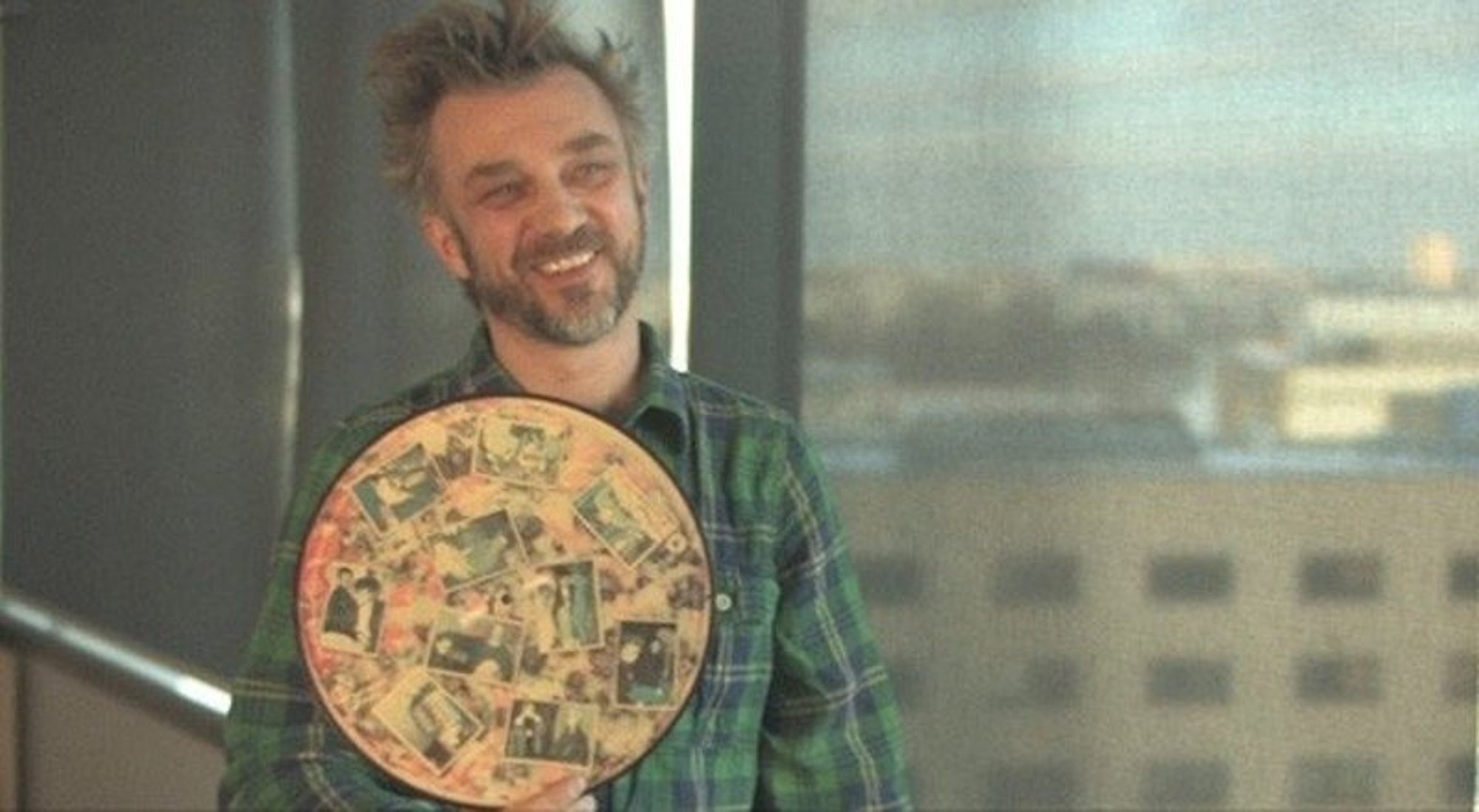 MLA: „Foje“ vinilinės plokštelės-picos „Aš čia esu“ istorija - Delfi TV