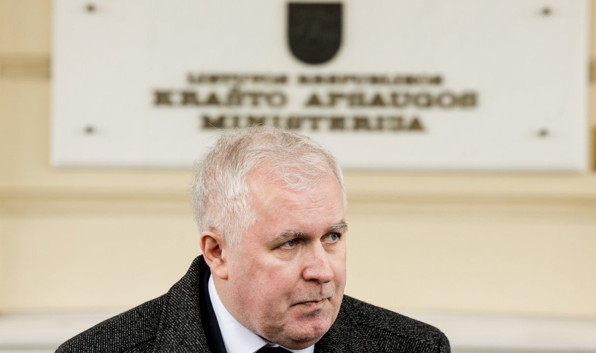 Anušauskas prisiminė "Fegdos" - Delfi