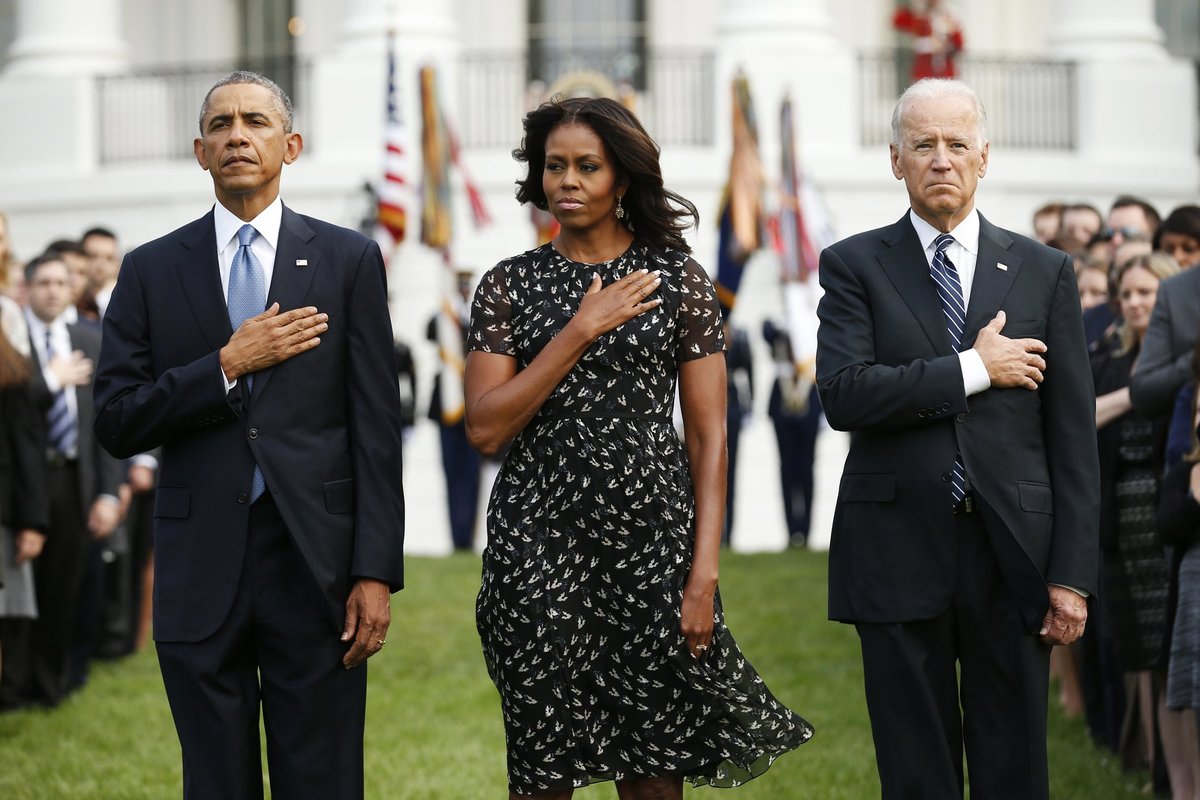 Po Bideno žingsnio pasipylė spėlionės dėl Michelle Obamos - Delfi