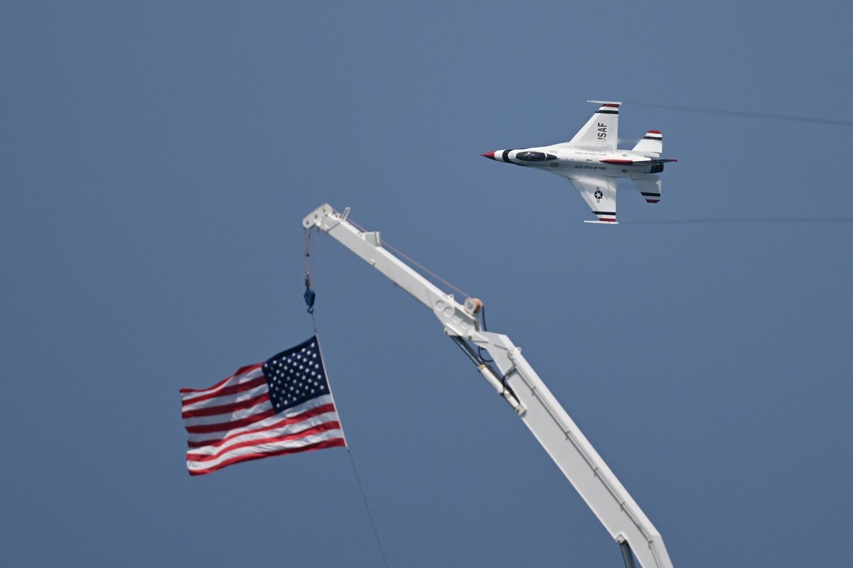 Slovakija gavo pirmuosius du JAV gamybos naikintuvus F-16 - Delfi
