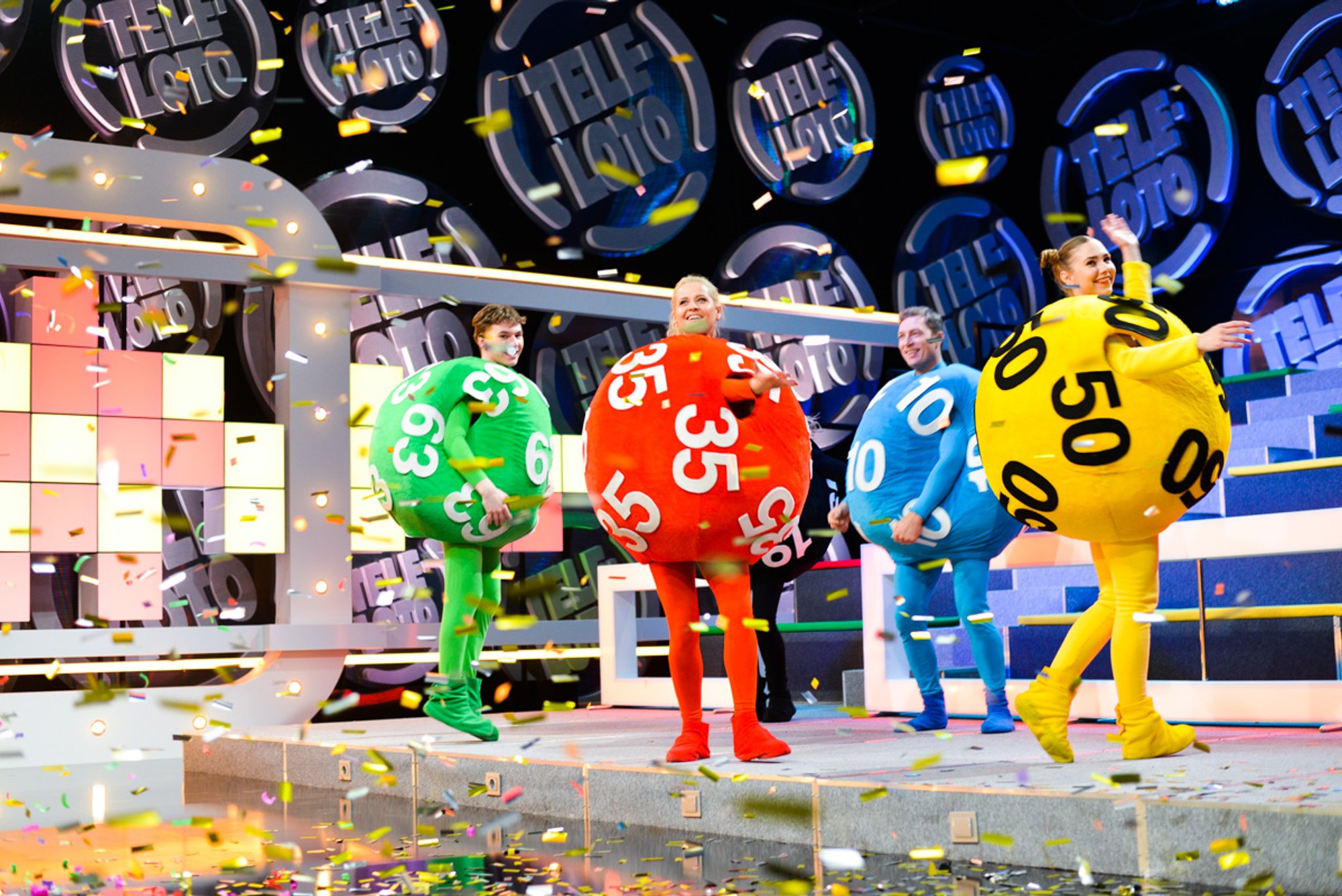 Jau šį savaitgalį galite tapti milijonieriumi: praeiviai gatvėje ...