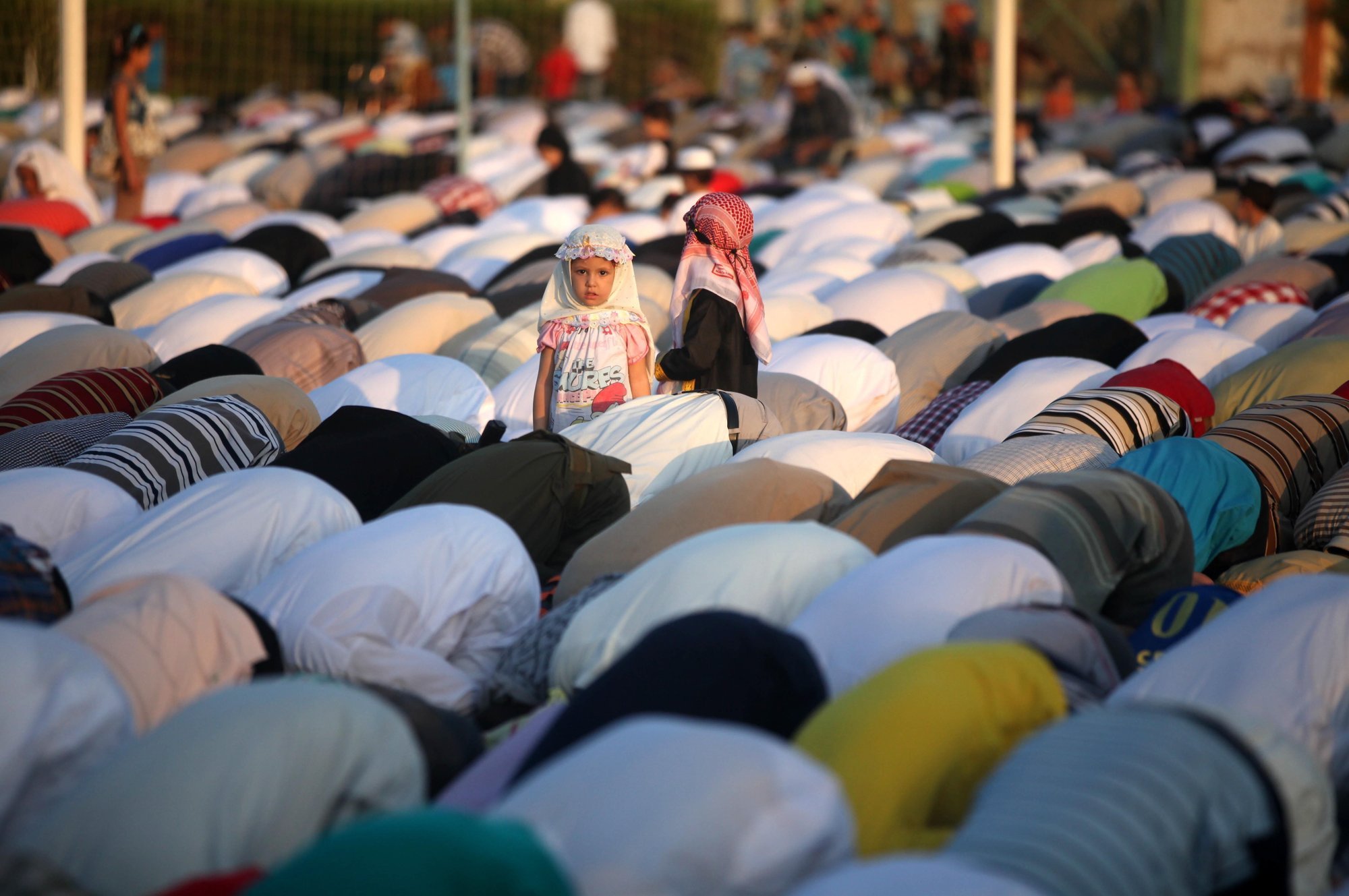 Musulmonai švenčia ramadano pabaigą - Delfi