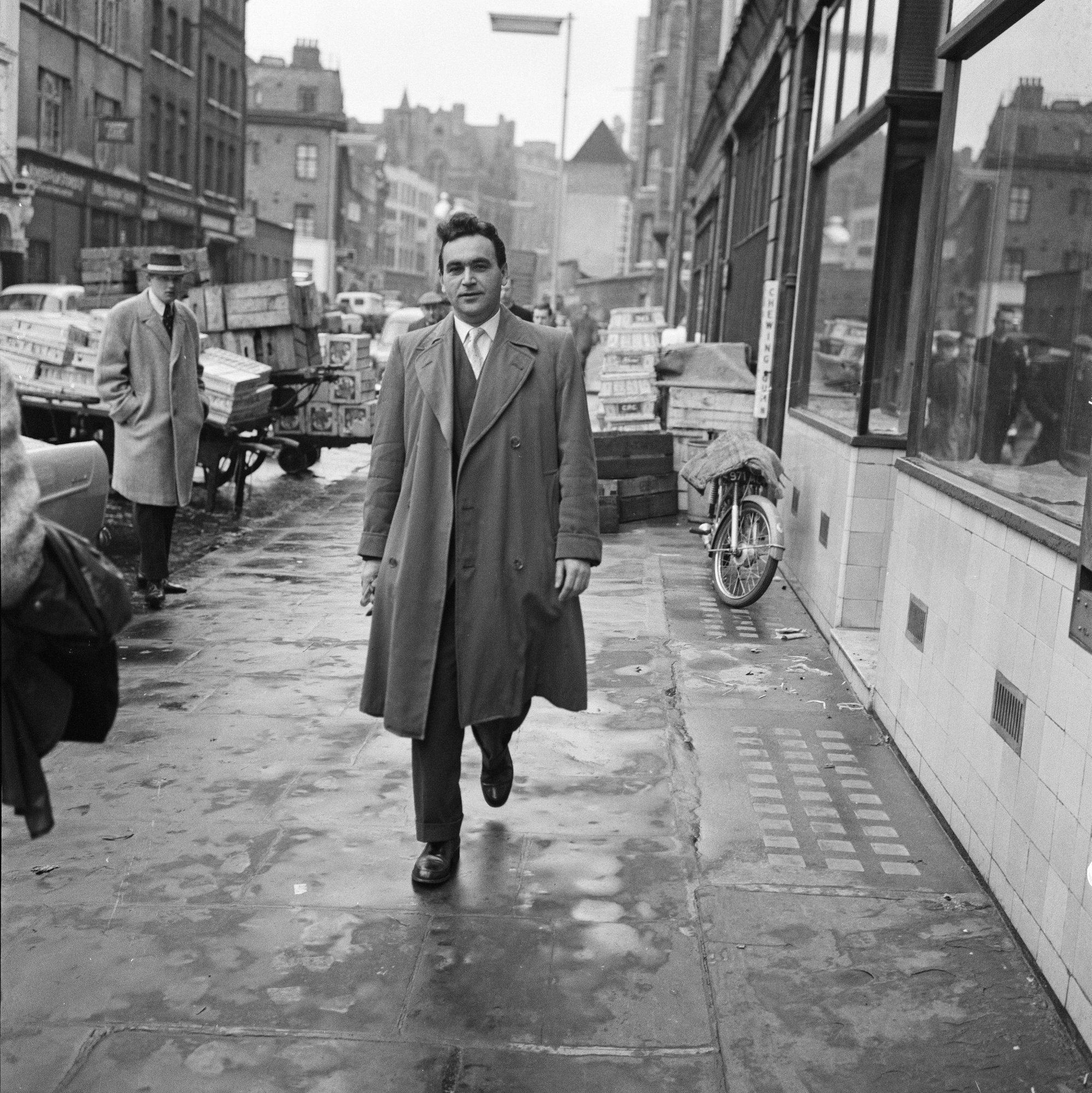 Peržengęs kiaurai sienas: vieno žydo istorija - Delfi