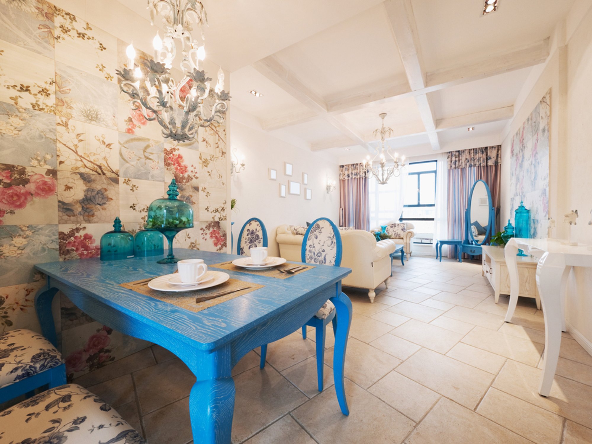 Turkio spalva interjere - Delfi gyvenimas