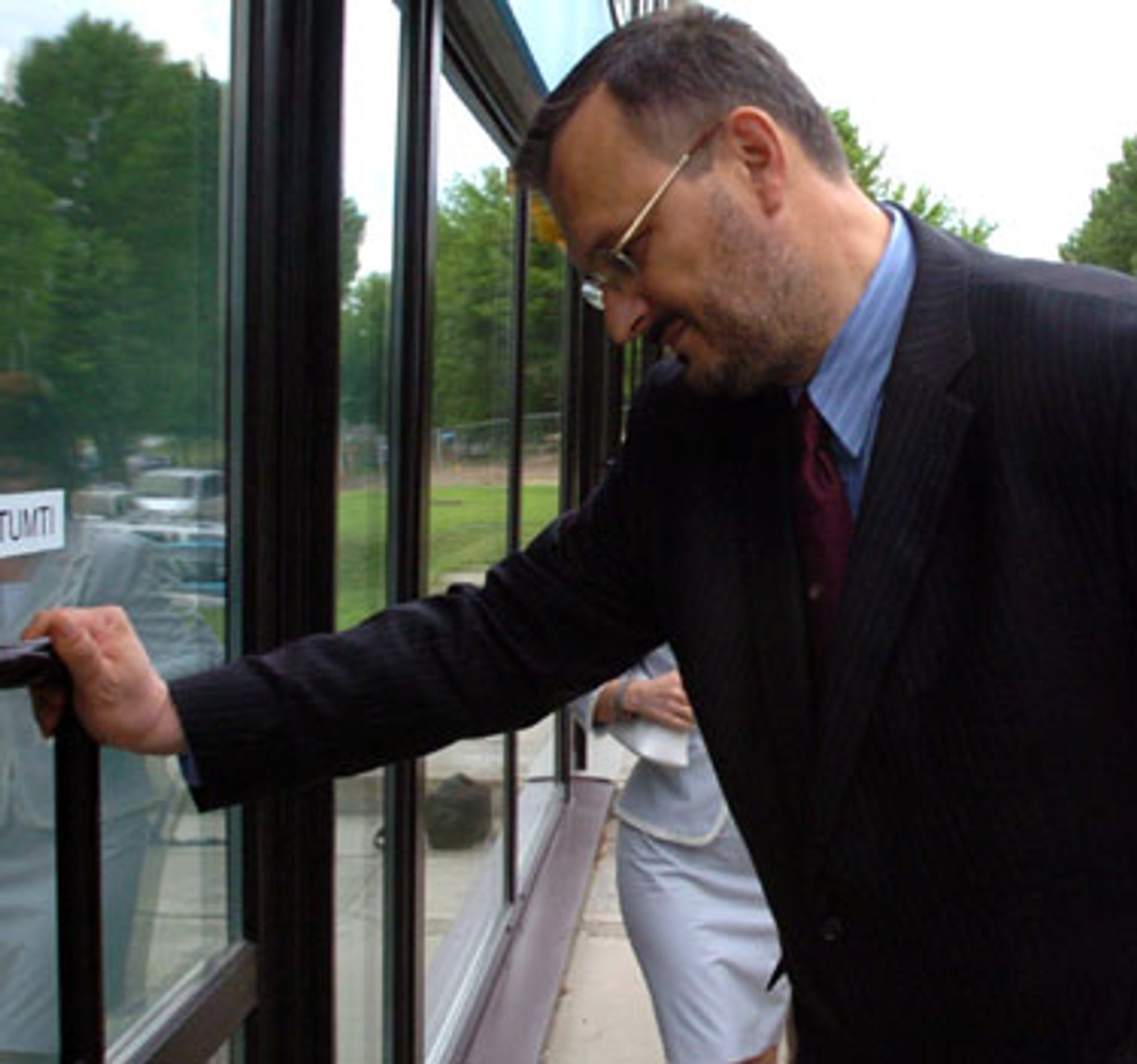 K.Dauk­šys links­minosi už mo­kes­čių mo­kė­to­jų pi­ni­gus - Delfi