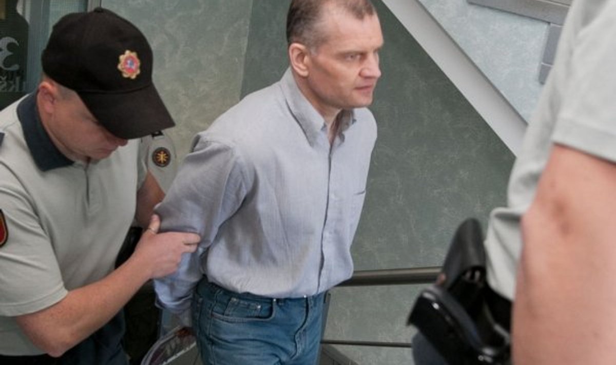 Iki gyvos galvos kalintis „tulpinis“ prašo švelninti bausmę - Delfi