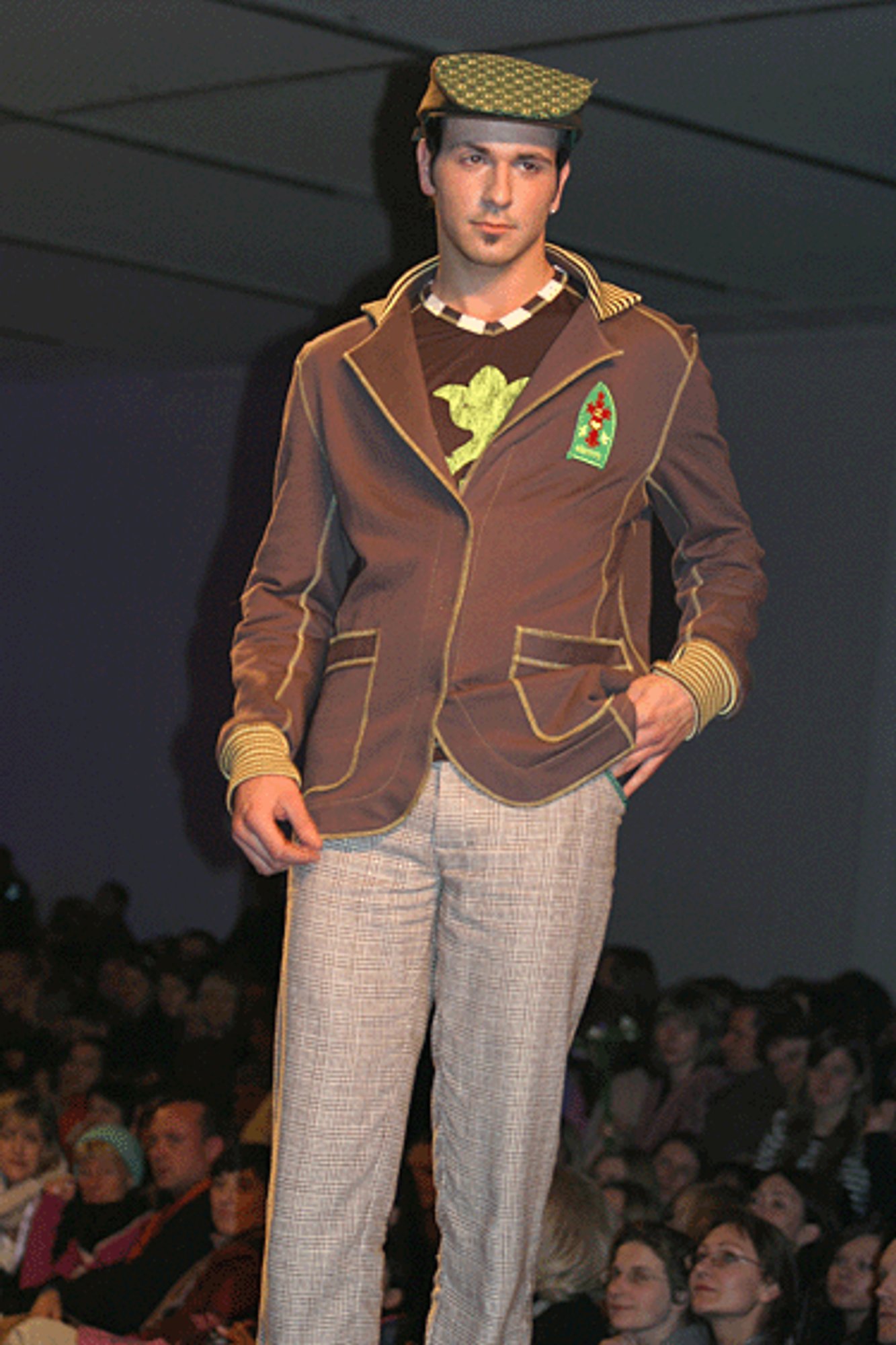 Dainininkas Milano sceną iškeitė į podiumą - Delfi veidai