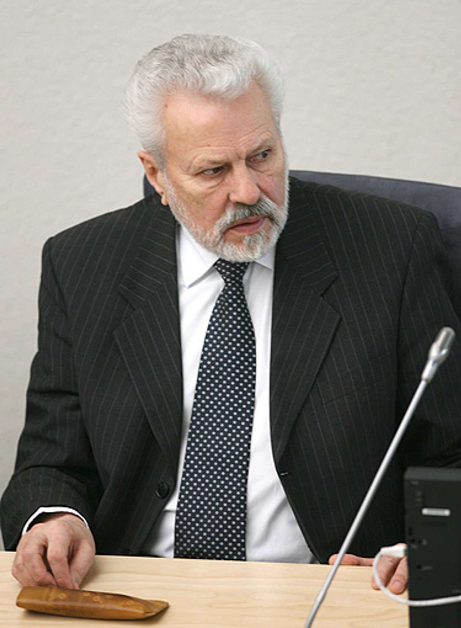 K.Lapinskas paskirtas Konstitucinio Teismo pirmininku - Delfi