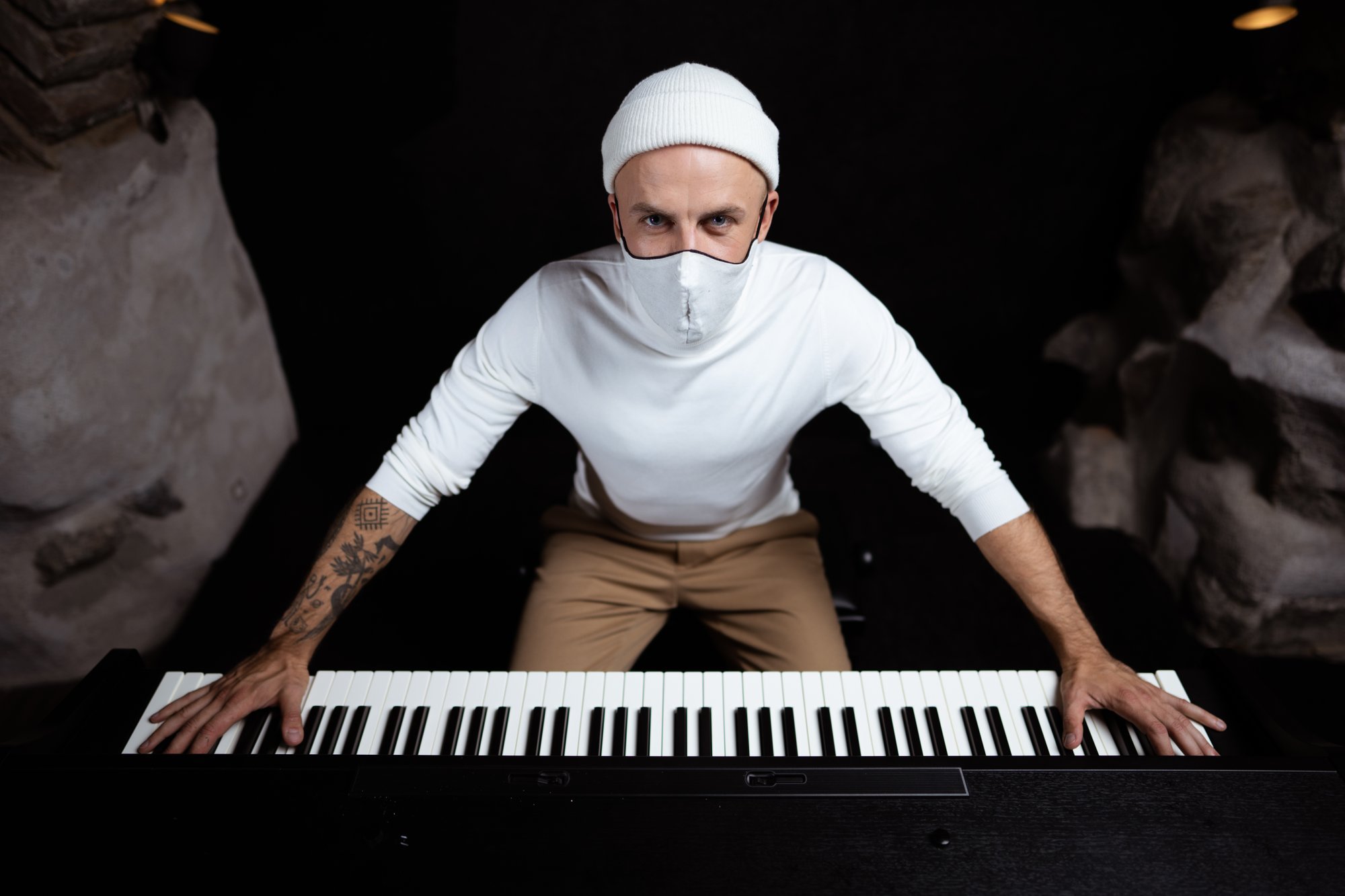 Vidas Bareikis po vienu stogu subūrė gerbėjus iš visos Lietuvos - Delfi ...