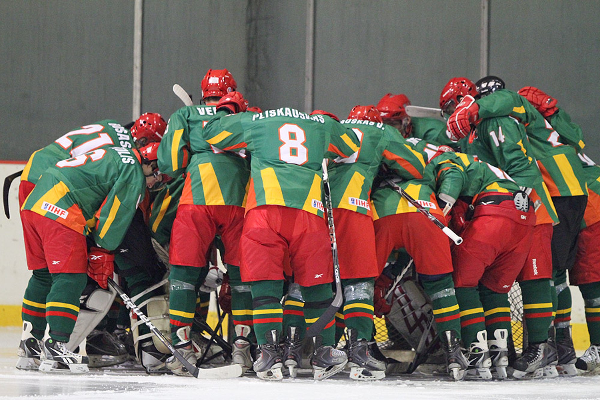 Lietuvos ledo rutulio rinktinė pasaulio čempionatą pradėjo pralaimėjimu ...