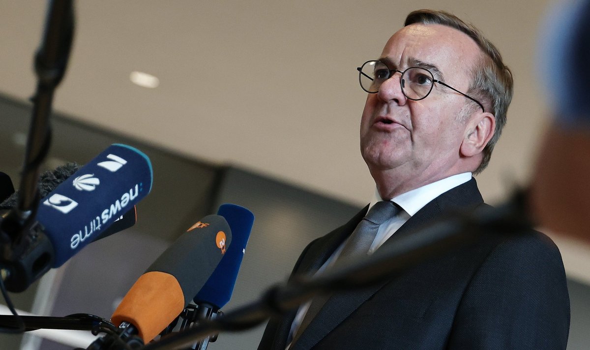 Pistorius: Rusijos karinis lėktuvas praskrido virš Vokietijos fregatos ...