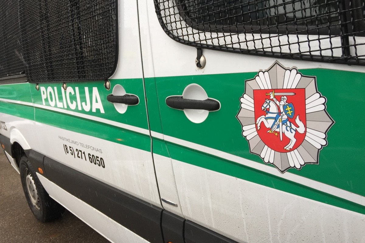 Nuo policininkės sprukęs vairuotojas atkapstė jos pačios nuodėmes ...