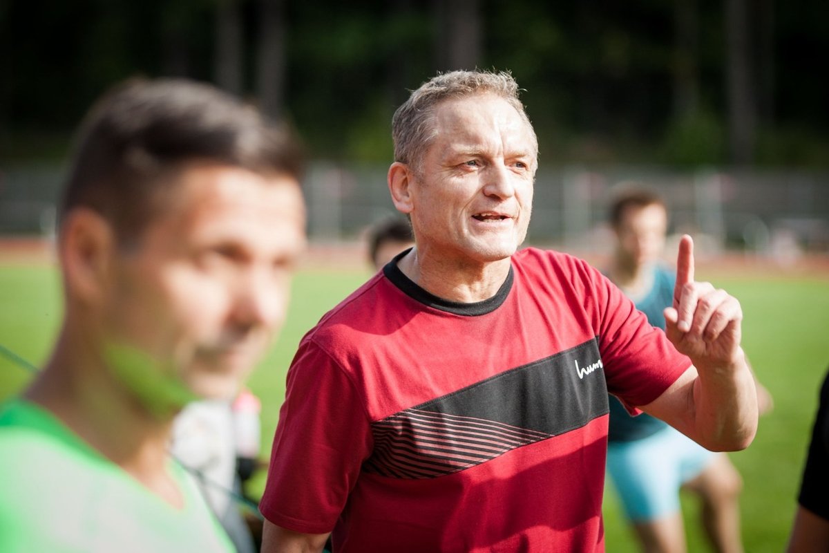 Stanislovas Buškevičius. Tėvai senelių namuose – nežmoniška - Delfi