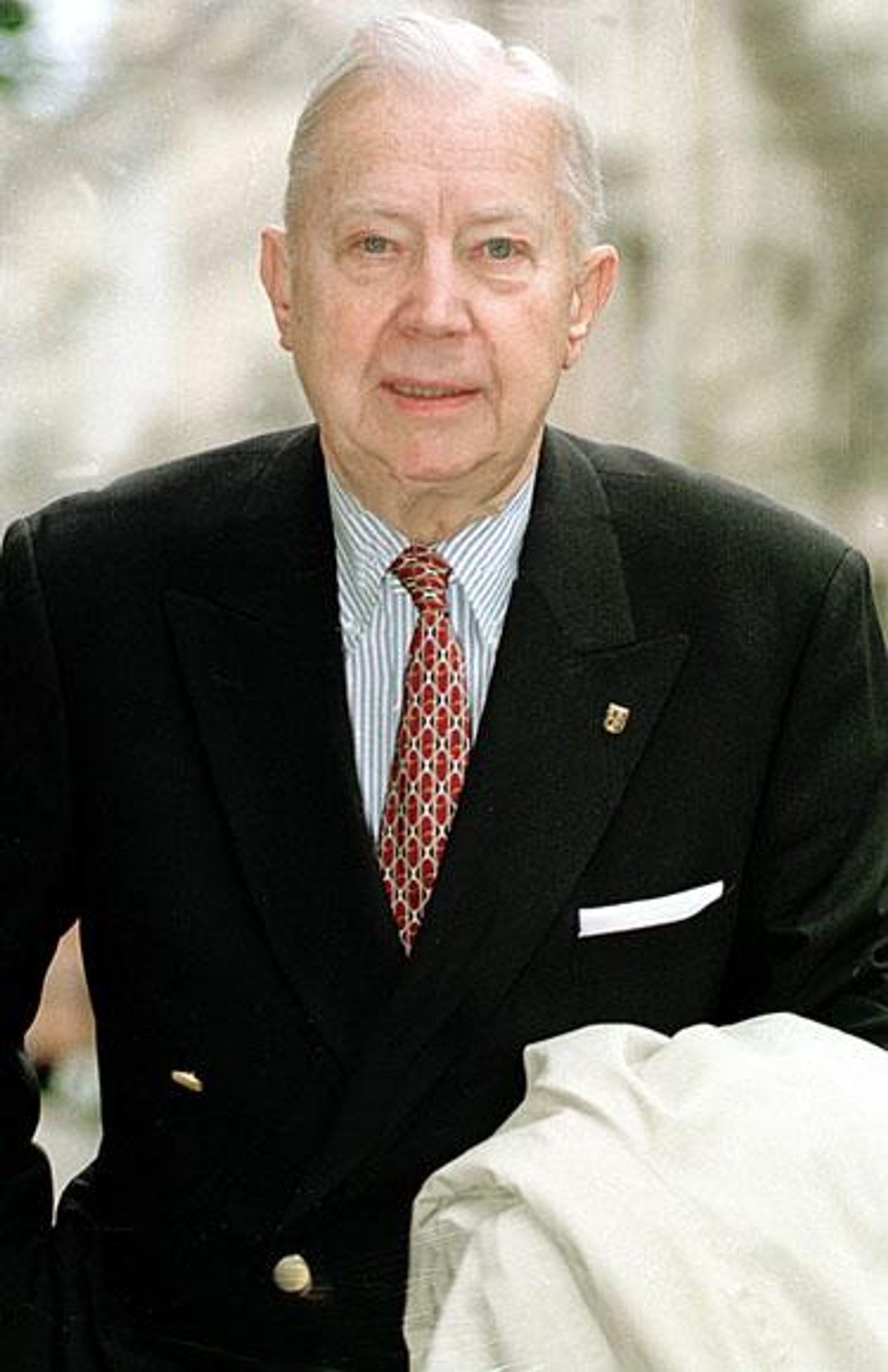 K.Bobelis ir V.Adamkus - populiariausi visuomenės veikėjai - Delfi