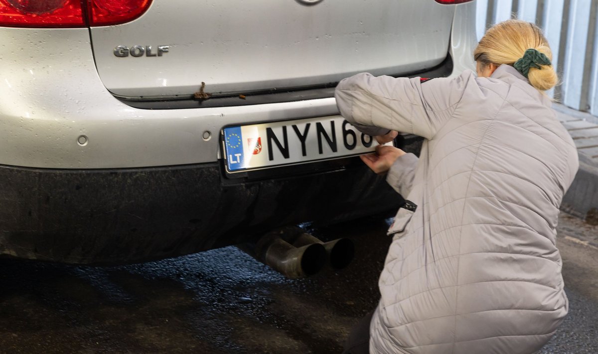 „Regitra“ išleidžia naujas valstybinių numerių kombinacijas – grąžina ...