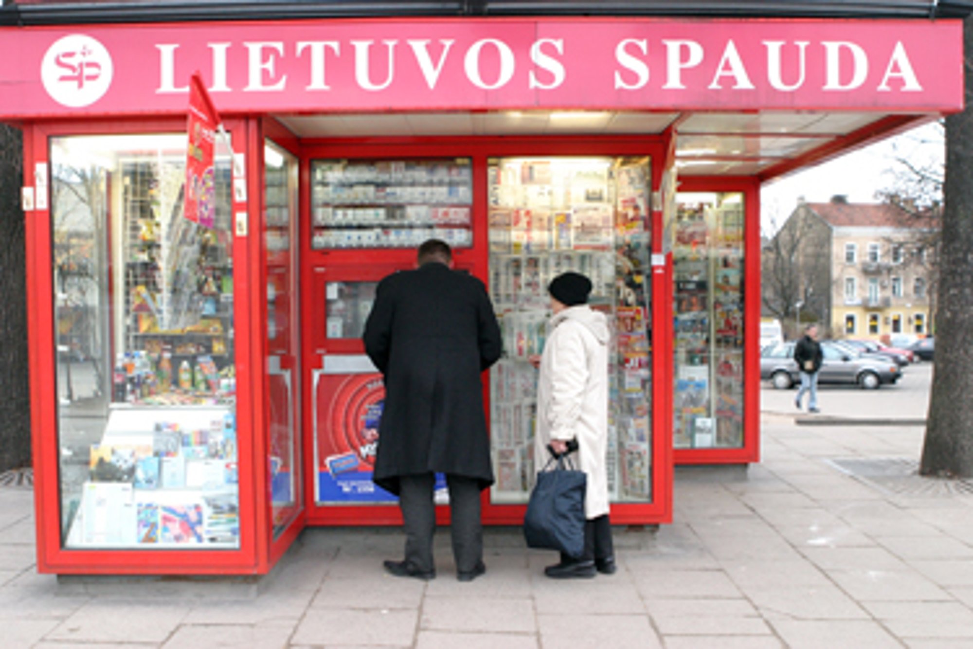 Vilniuje pradėjo veikti spaudos kioskai-užkandinės - Delfi verslas