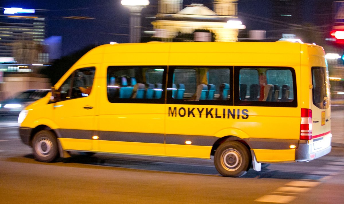 Mokykliniame autobuse mažametis patyrė smurtą – jį mušė kitas vaikas ...
