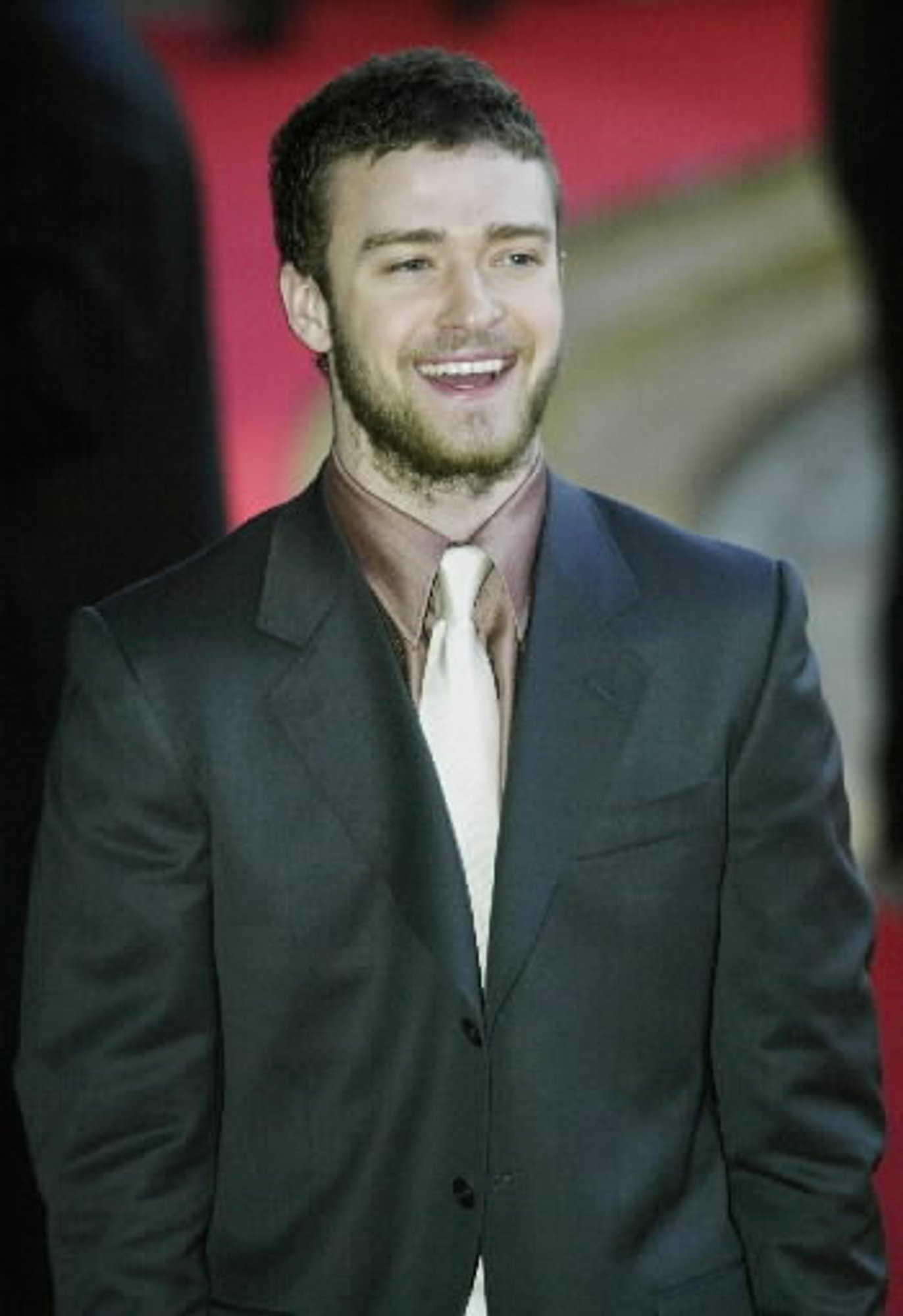 J.Timberlake'ui bus atlikta gerklės operacija - Delfi veidai