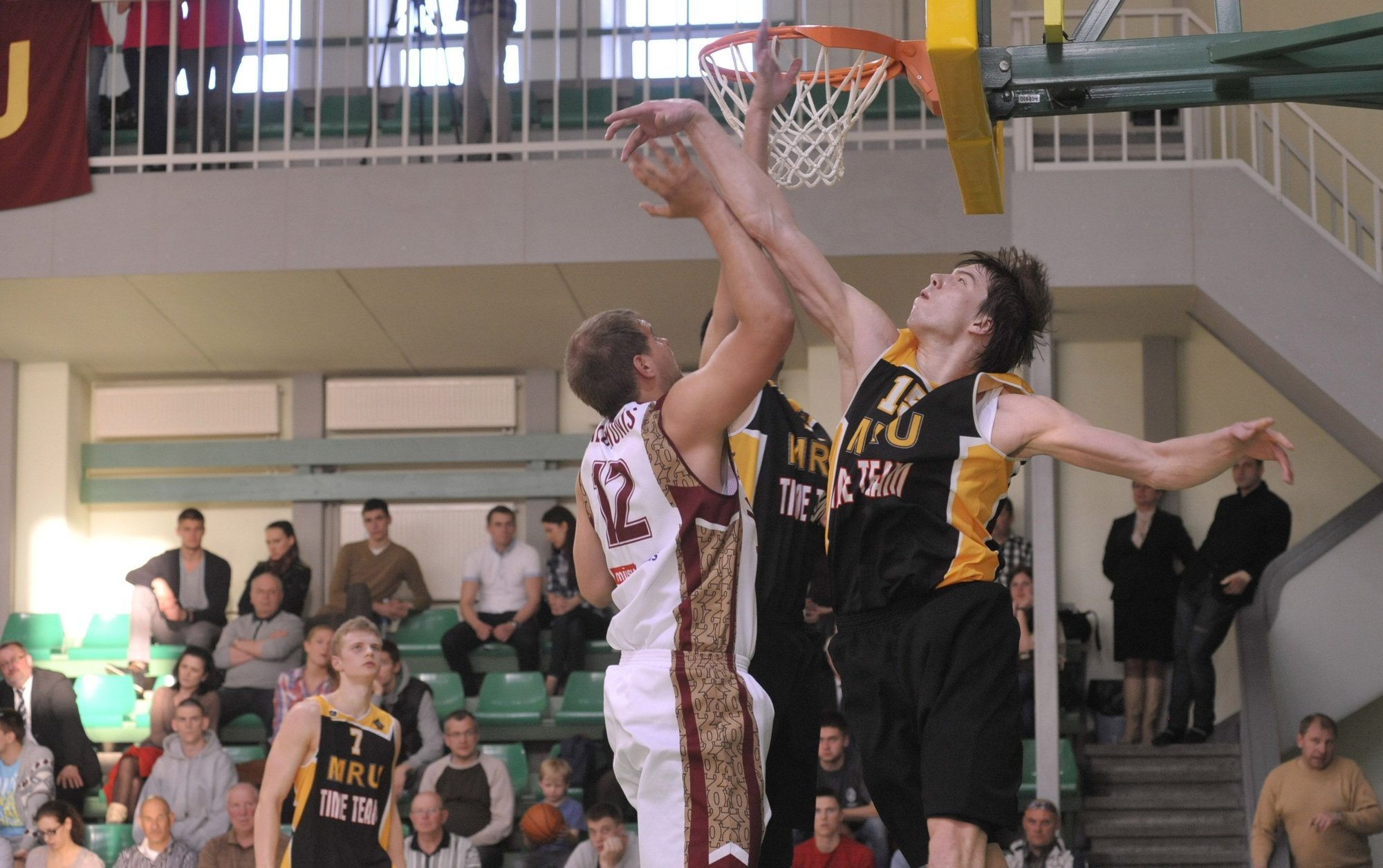 LSKL: A.Udras pelnė 29 taškus ir atkovojo 25 kamuolius, o MRU šventė ...
