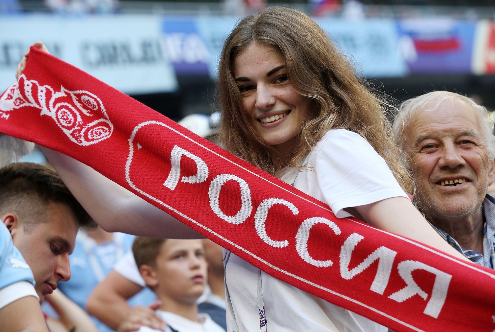 Nuošalėje: rusų iškelta sąmokslo teorija, Irano stratego prakeiksmas ...