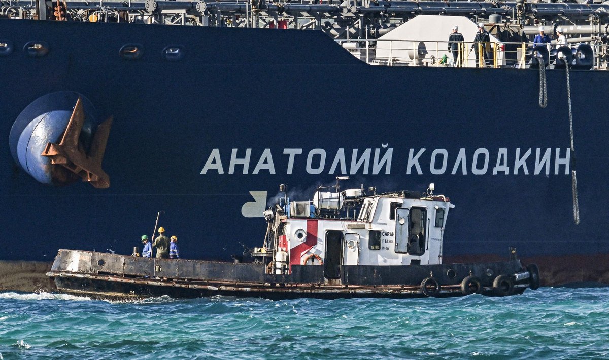 Tanklaivis su rusiška nafta įplaukė į Kubos uostą - Delfi