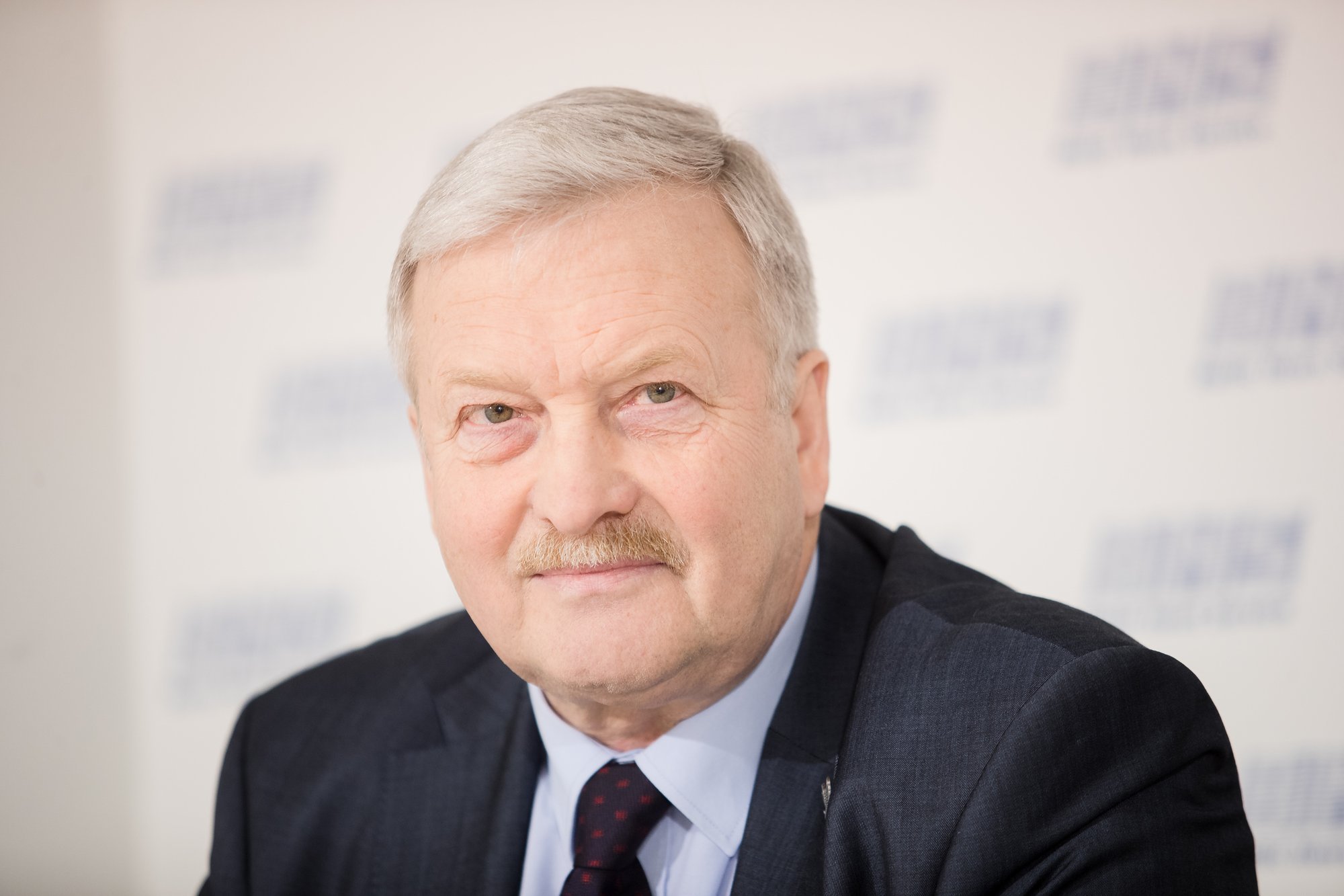 Bronis Ropė. Kaip atstovausime Lietuvai: vieninga komanda ar „viena ...